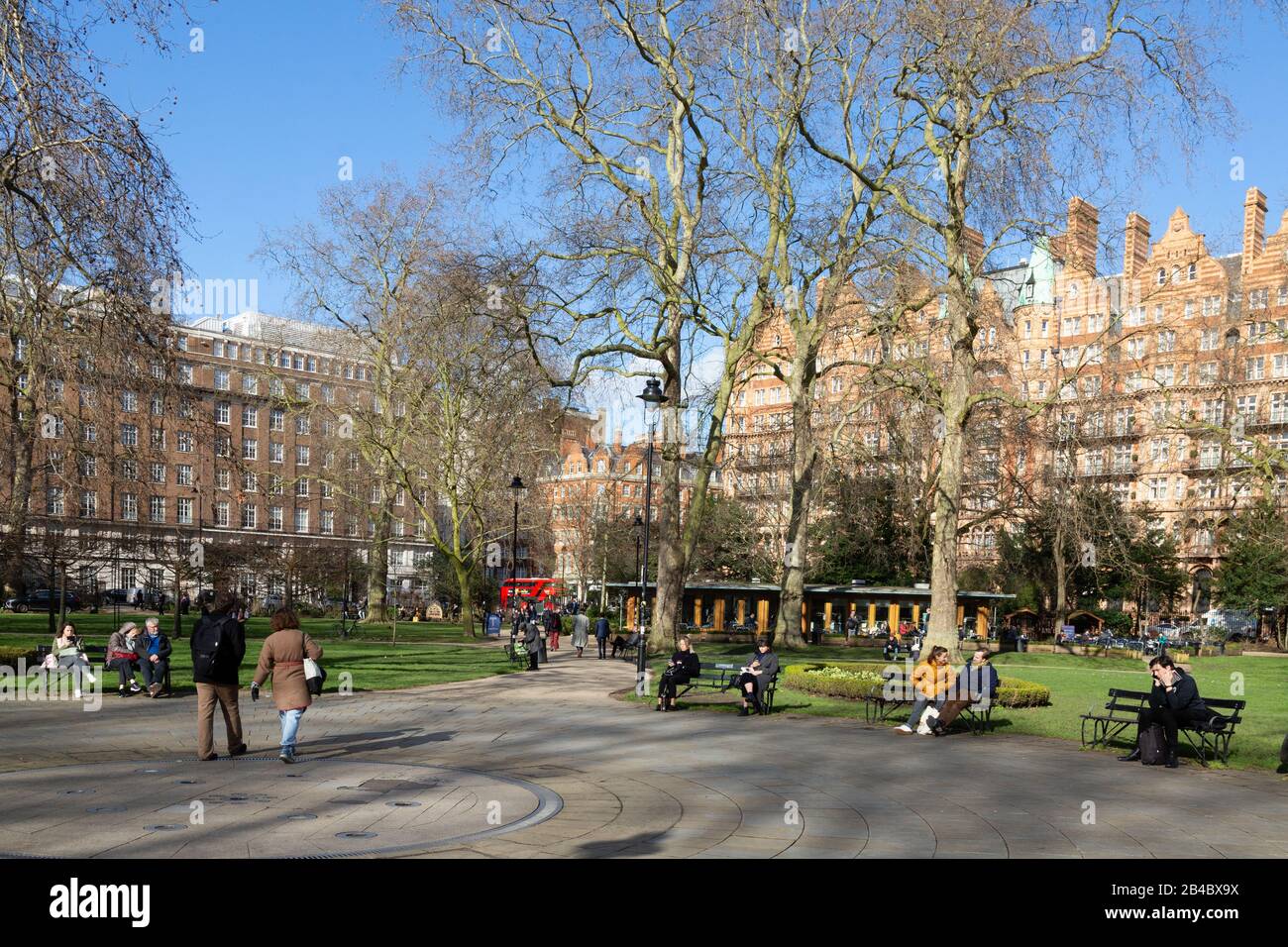 Russell square bloomsbury hi-res stock photography and images - Alamy