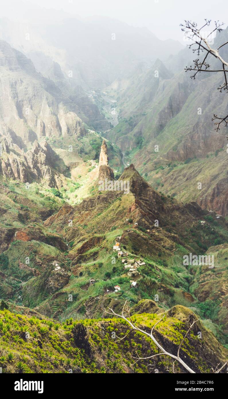 Deep ravines hi-res stock photography and images - Alamy