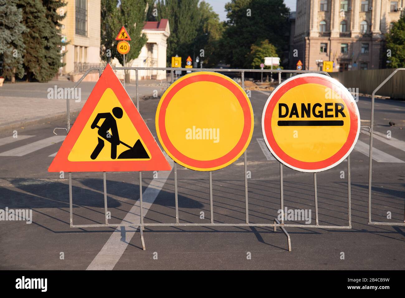 What Does A Road Hazard Sign Look Like at Piper Flierl blog