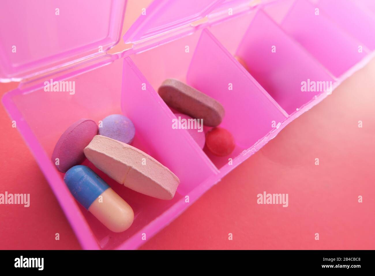 Multi vitamin pill and bottle hi-res stock photography and images - Alamy