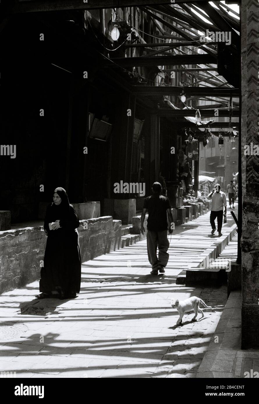 Cairo street scene hi-res stock photography and images - Alamy