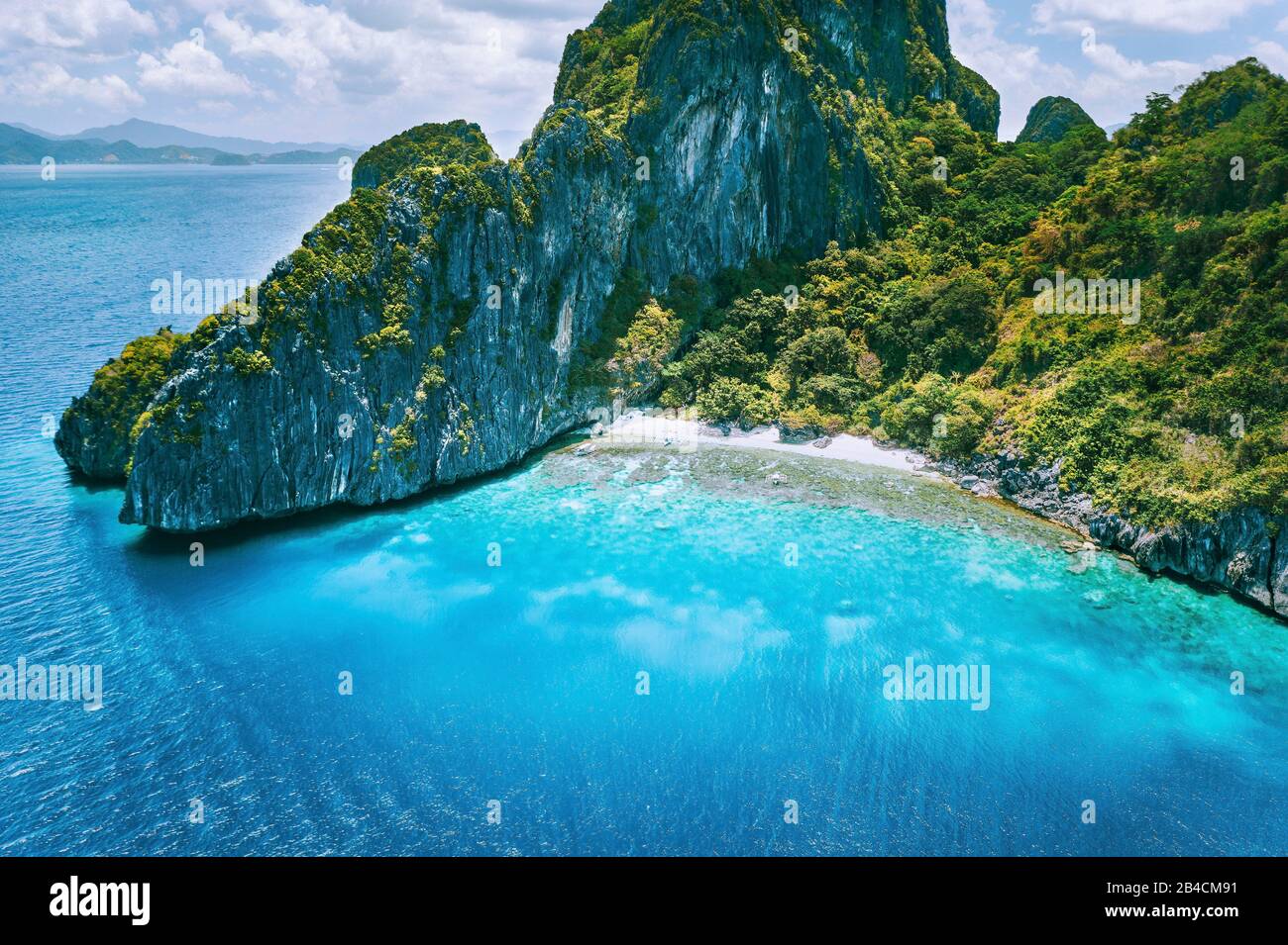El nido palawan aerial hi-res stock photography and images - Alamy