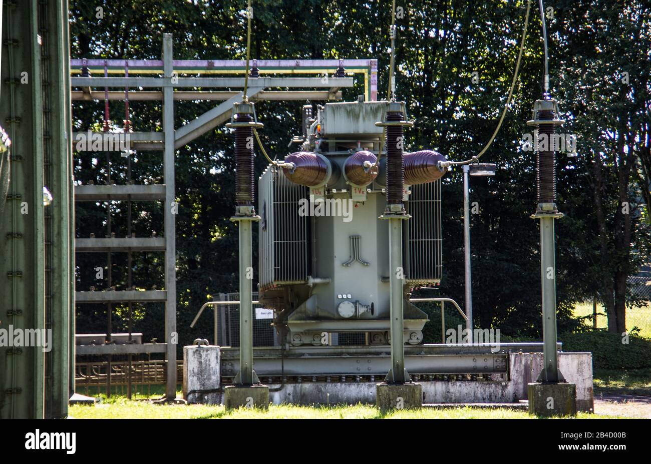 Substation for electricity with lines Stock Photo - Alamy