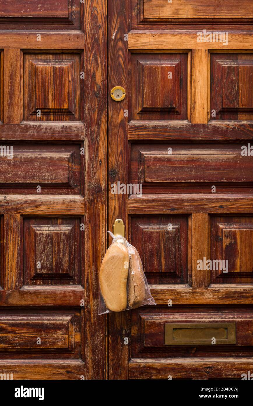 Door with morning bread delivery bag hi-res stock photography and ...