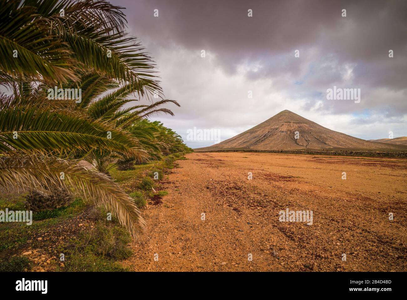 Fronton hi-res stock photography and images - Alamy