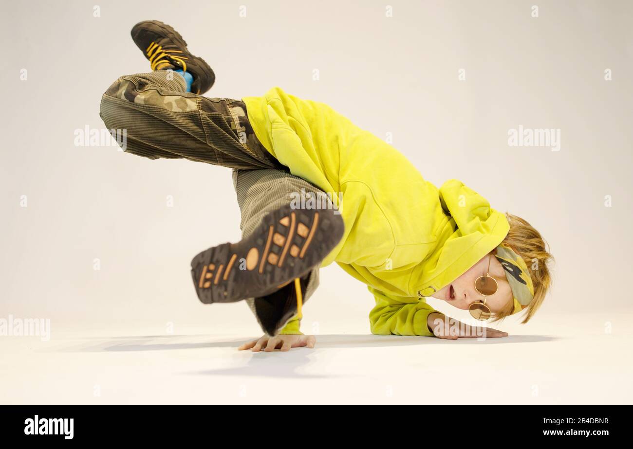 boy in a difficult dance position, unique kid,breakdance boy Stock ...