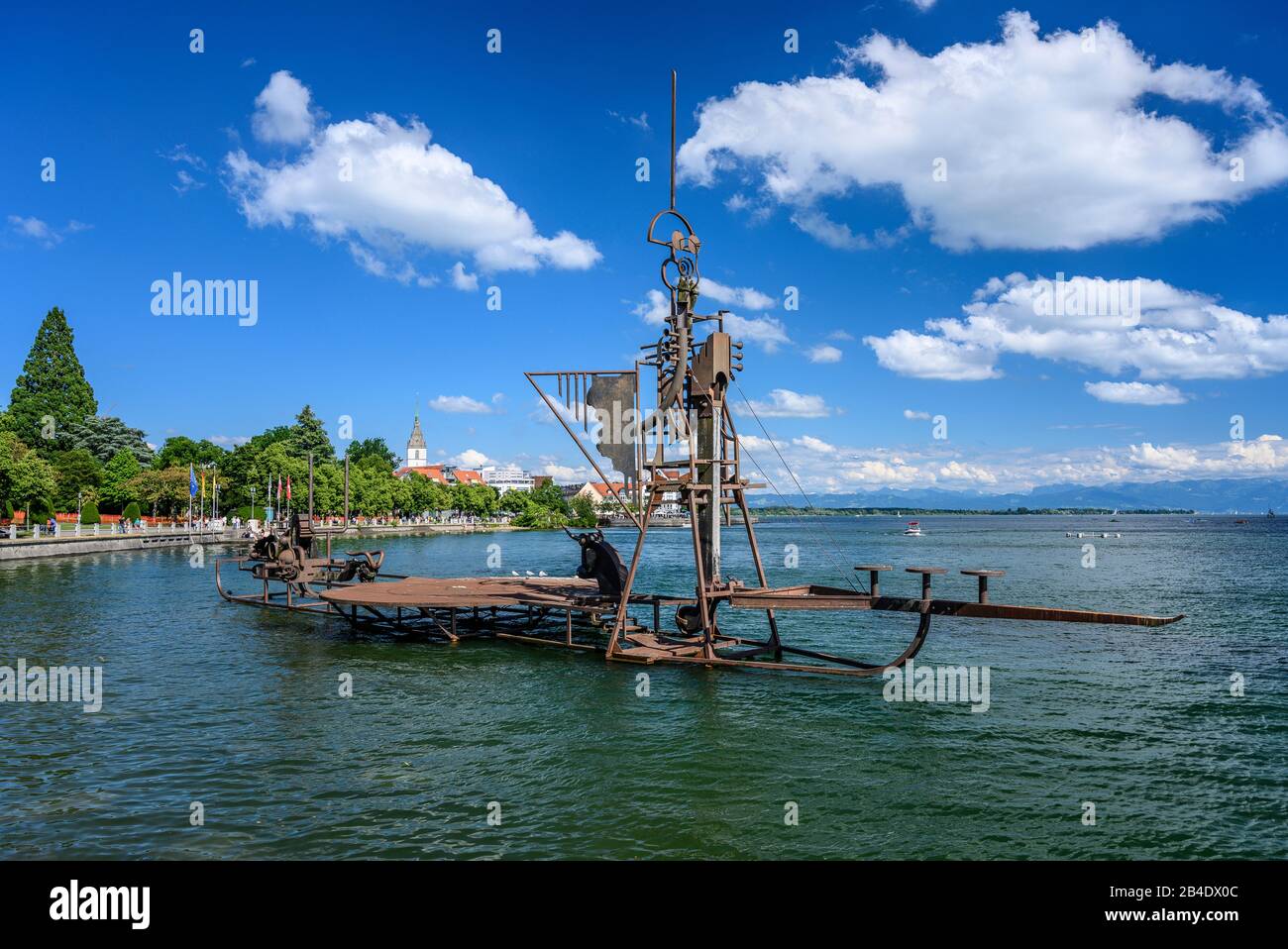 Deutschland, Baden-Württemberg, Bodensee, Friedrichshafen, Skulptur ...