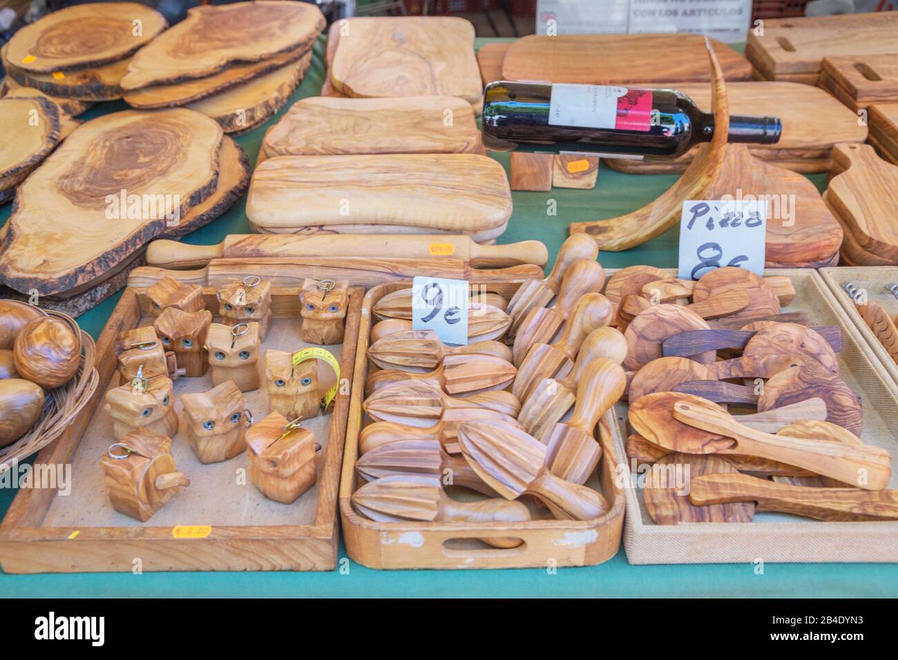 Alcudia majorca spain shopping hi-res stock photography and images - Alamy