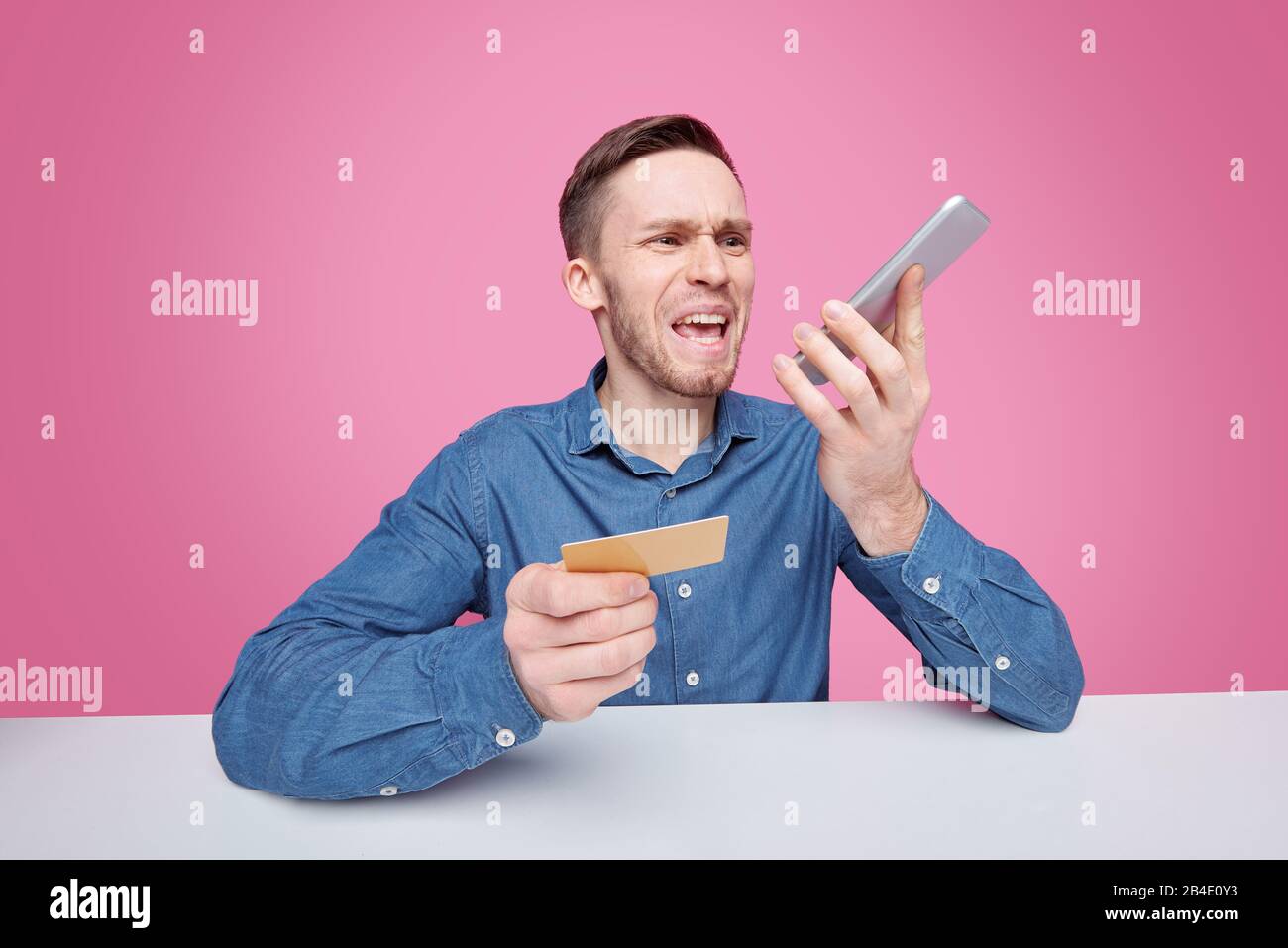 Customer complaining clothing hi-res stock photography and images - Alamy Customer complaining clothing hi-res stock photography and images - Alamy