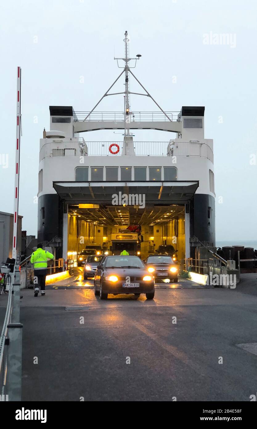 Fähre; Auto; Als; Alsen; Insel; Dänemark Stock Photo - Alamy