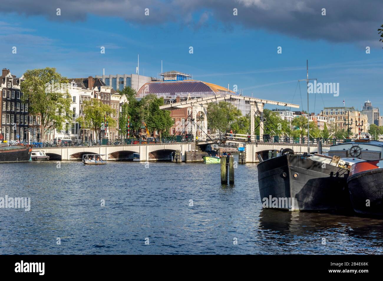 Drawbridge Magere Brug, Binnenamstel, Amsterdam, Holland, Netherlands ...