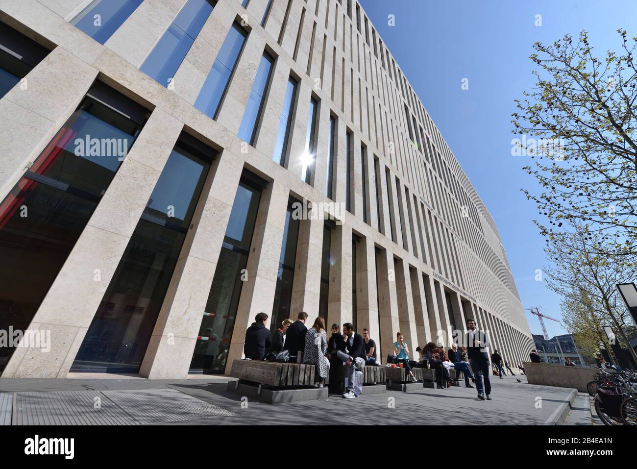Jacob-und-Wilhelm-Grimm-Zentrum, Geschwister-Scholl-Strasse, Mitte ...
