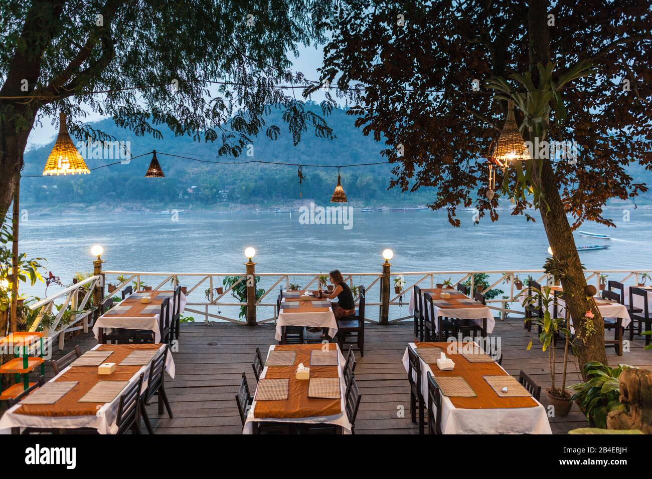 Riverside cafe asia hi-res stock photography and images - Alamy