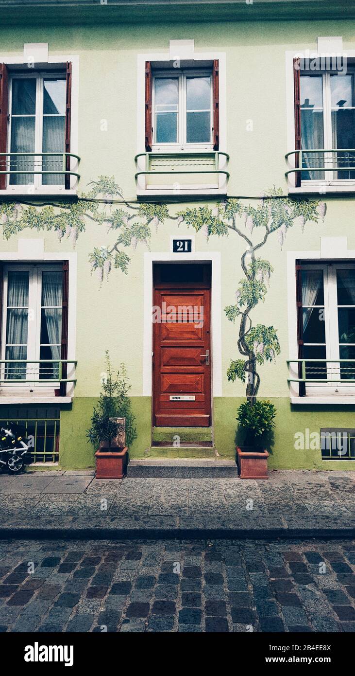 painted residential house front in rue cremieux, paris, france Stock ...