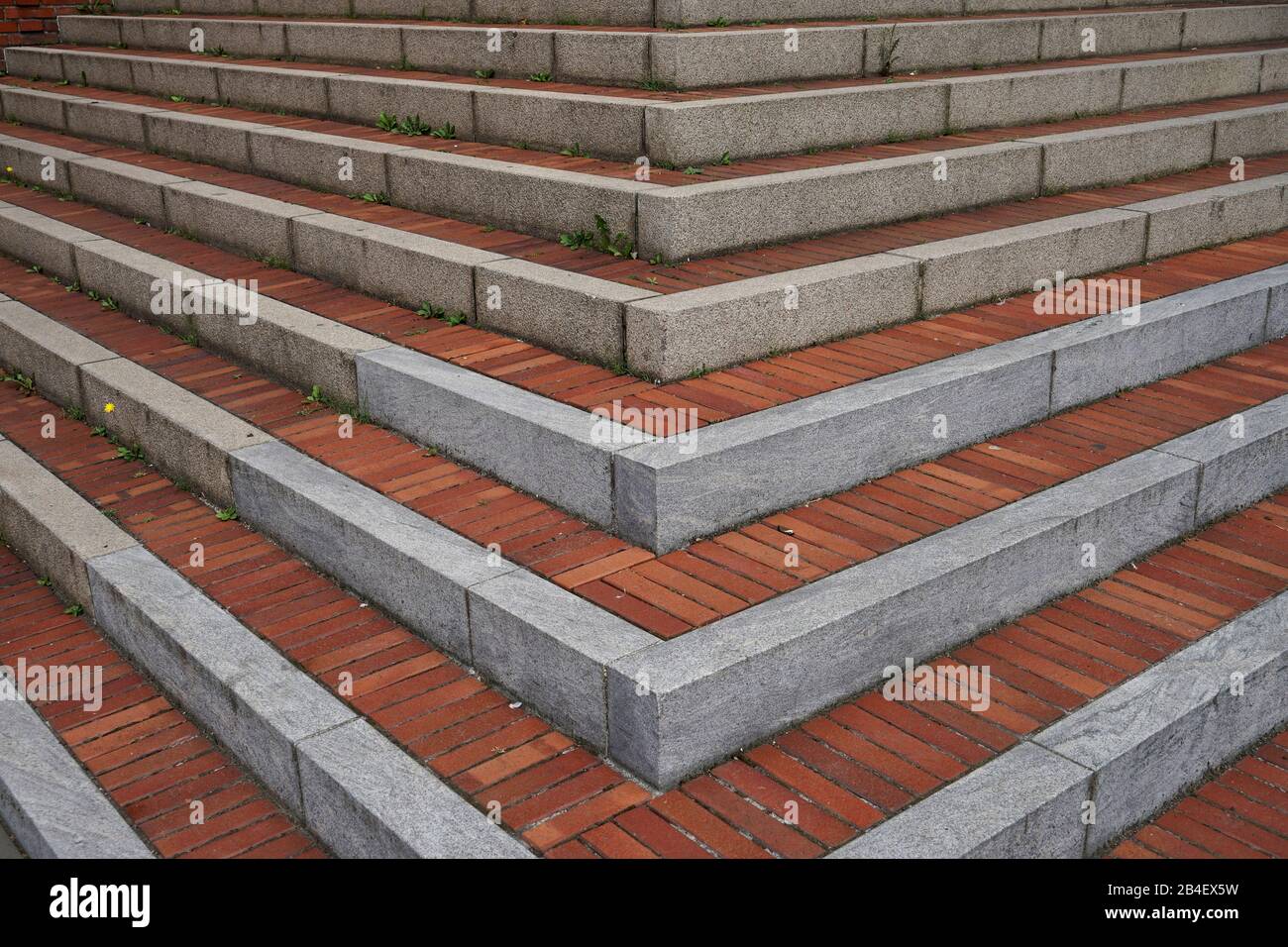 Pavement steps hi-res stock photography and images - Alamy