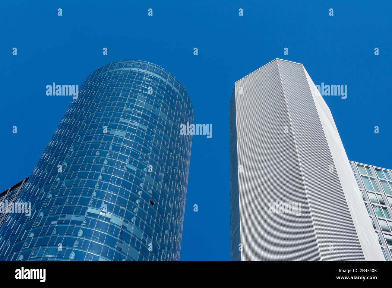 Frankfurt skyline the main tower hi-res stock photography and images ...