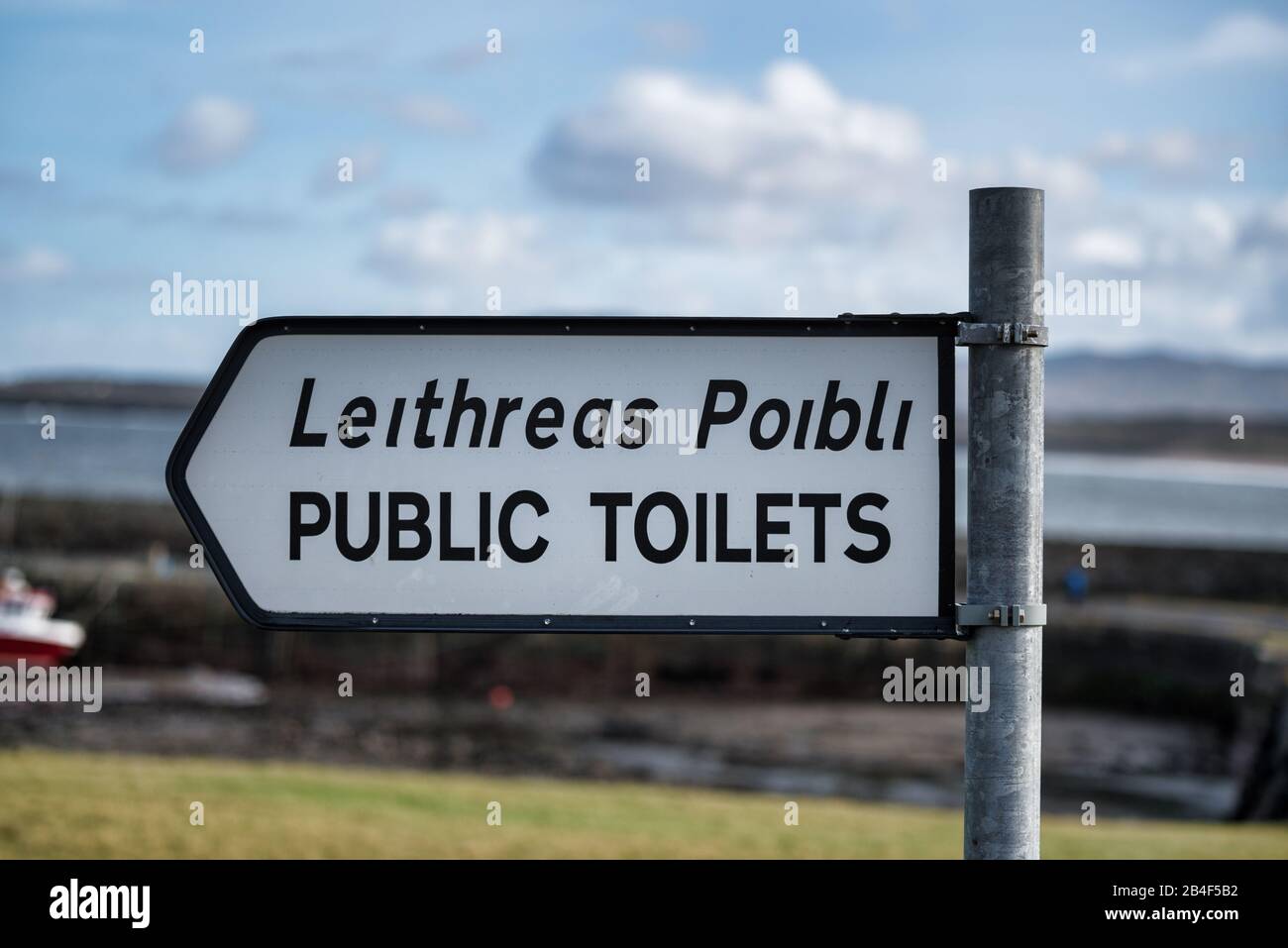 English restroom sign hi-res stock photography and images - Alamy