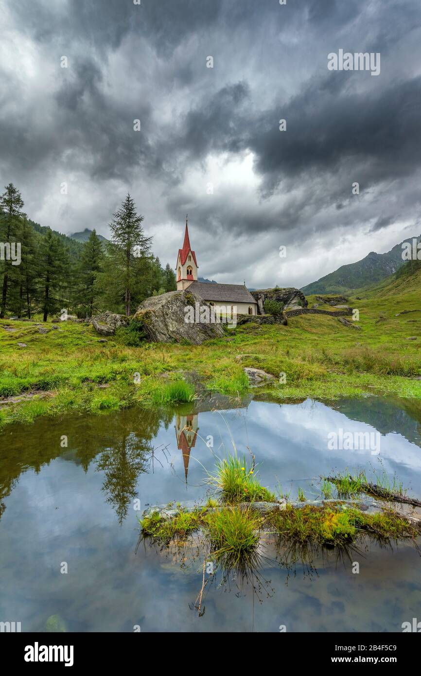 Holy shower hi-res stock photography and images - Alamy