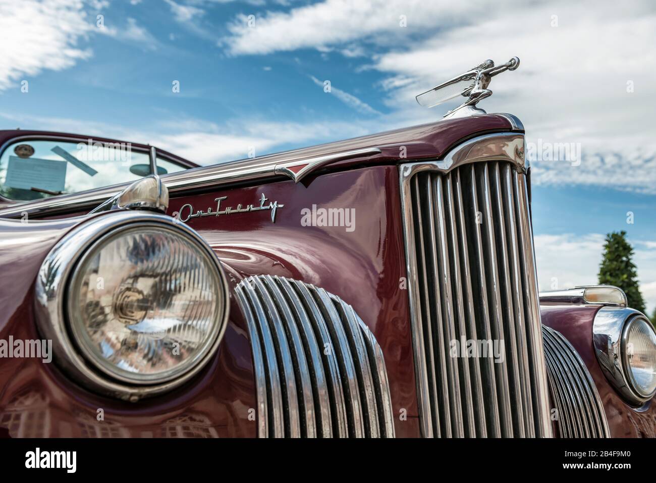 Radiator and front of a packard hi-res stock photography and images - Alamy