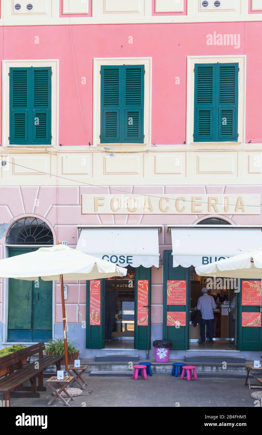 Camogli liguria focaccia hi-res stock photography and images - Alamy