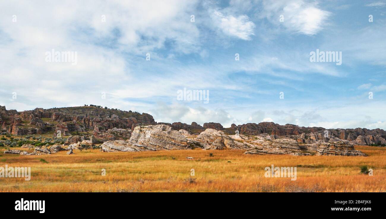Canyon in isalo national park at sunset hi-res stock photography and ...