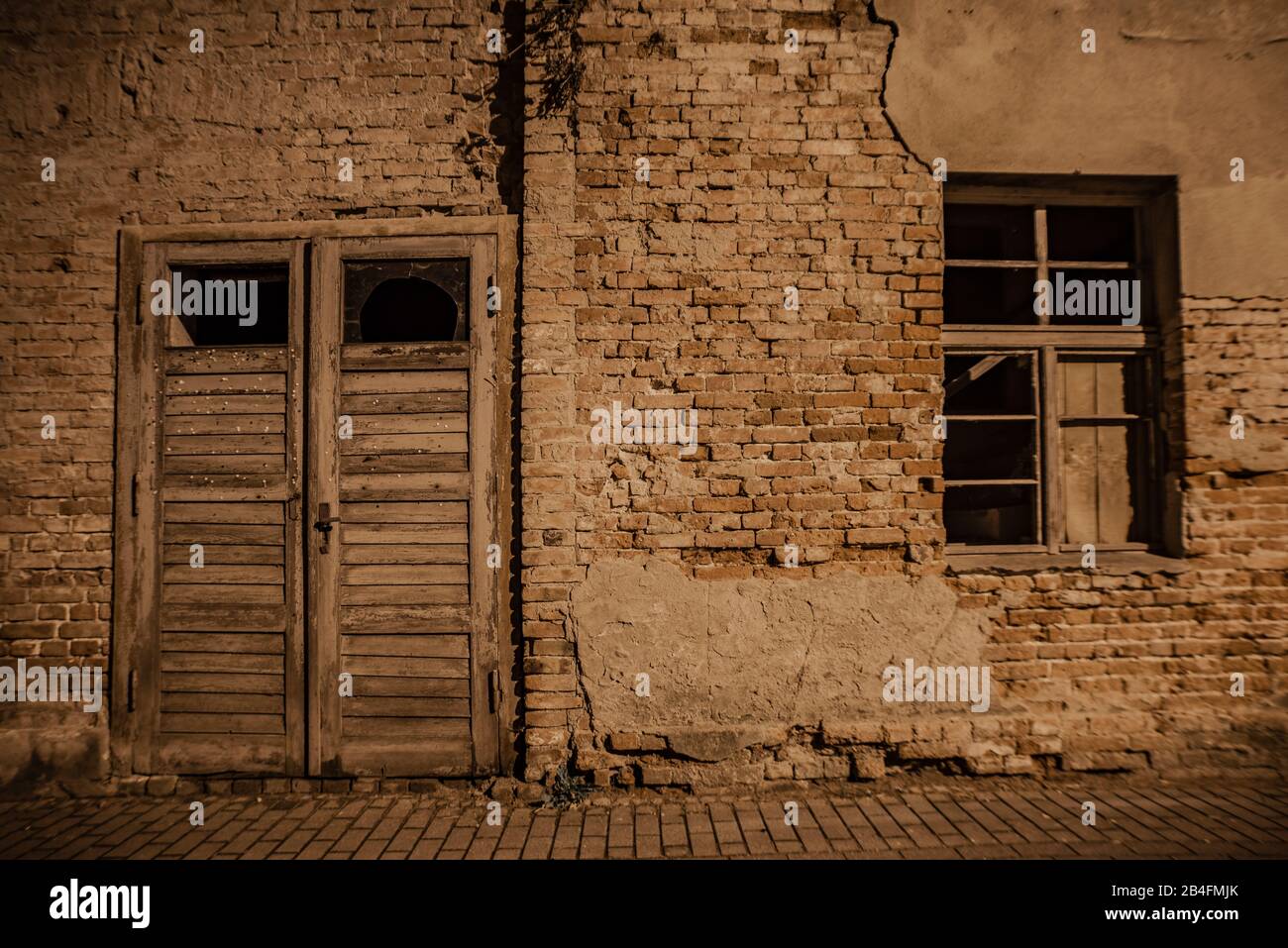 Broken into house hi-res stock photography and images - Alamy