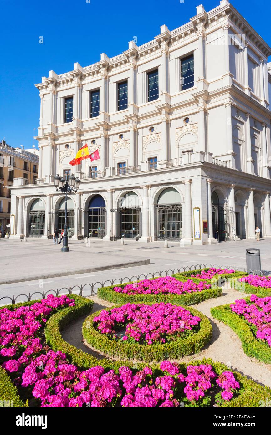 At the spanish theater in madrid hi-res stock photography and images ...