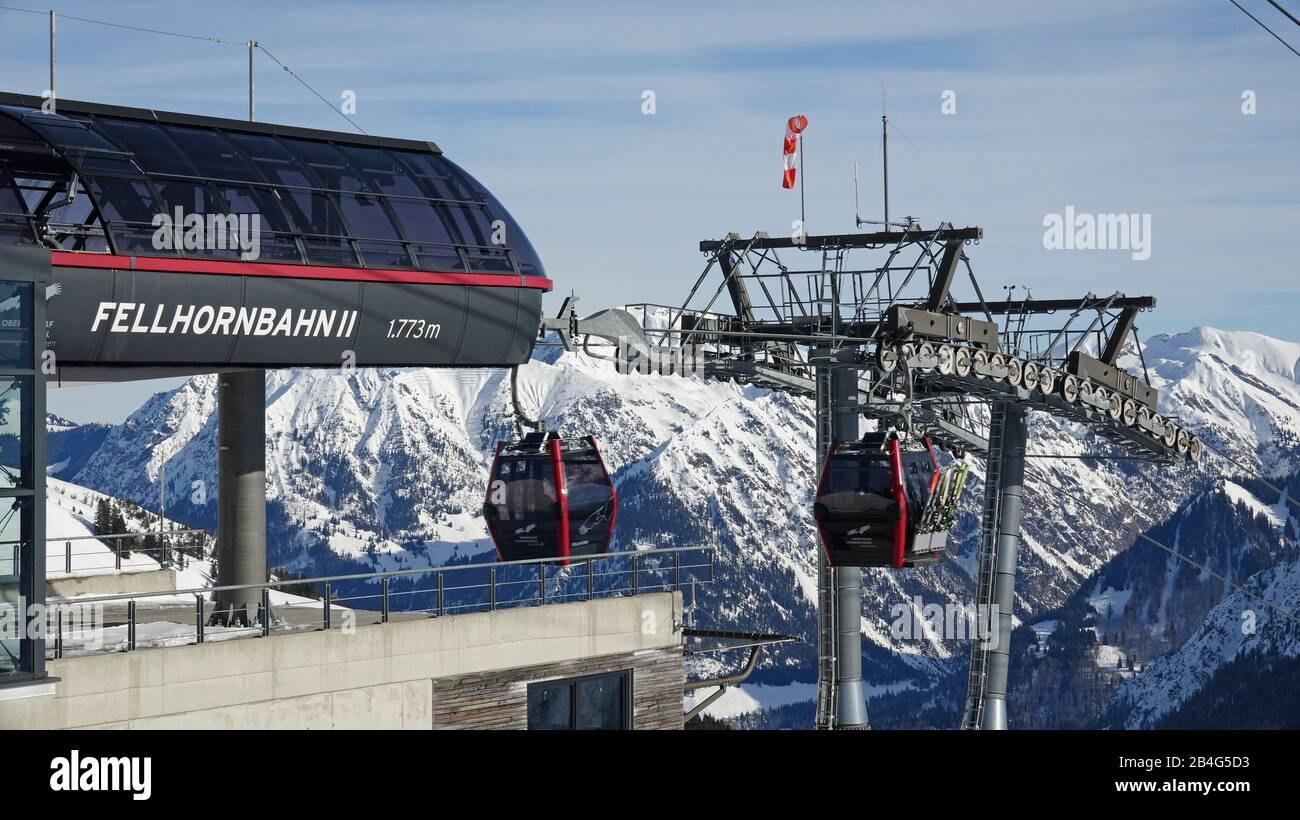Cablecar fellhornbahn ii at the fellhorn hi-res stock photography and ...