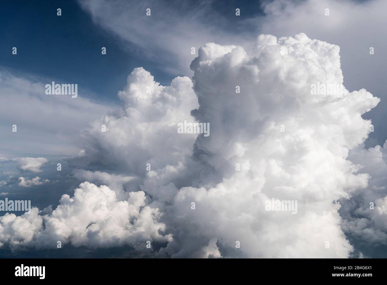 Cumulus calvus hi-res stock photography and images - Alamy