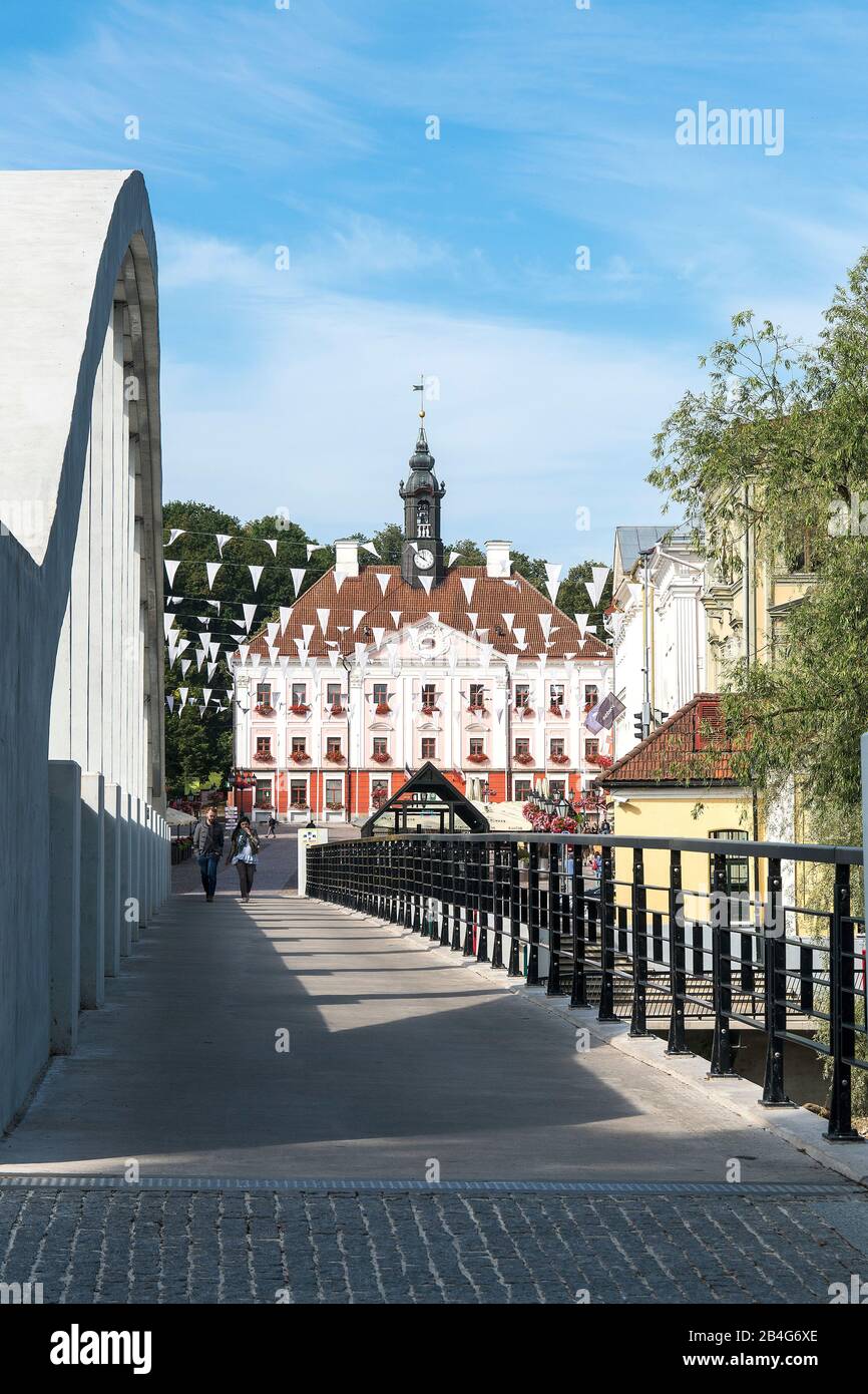 Estonia, Tartu, Emajõgi, waterfront, arch bridge, view to the town hall ...