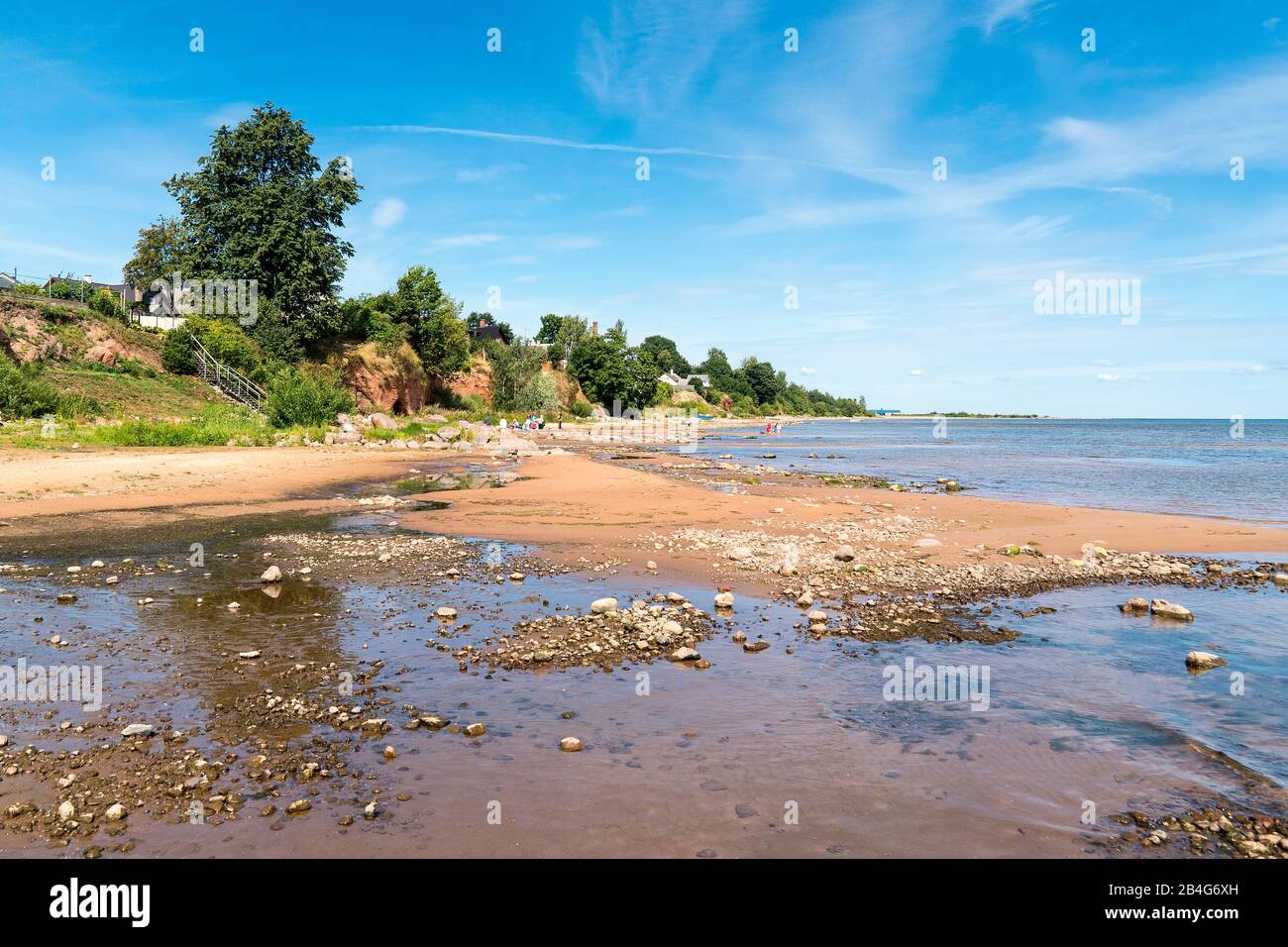 Steep lake bank hi-res stock photography and images - Alamy