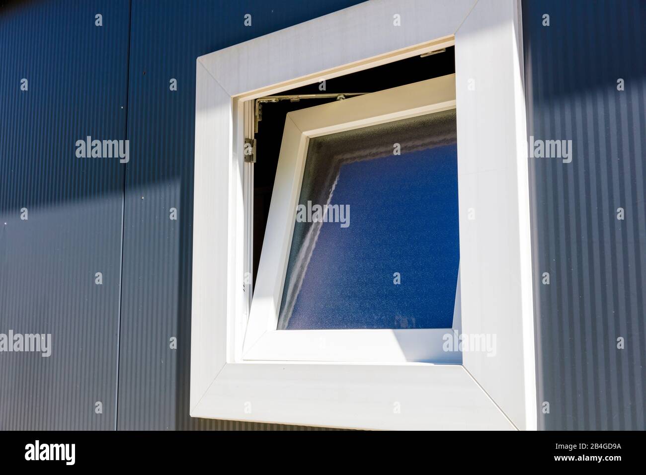 Container architecture hi-res stock photography and images - Alamy