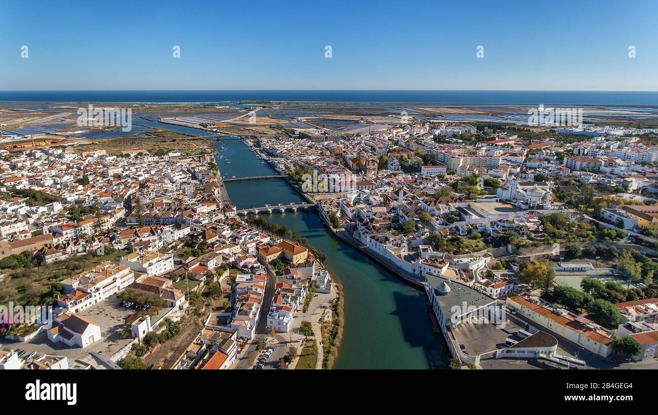 Tavira medieval bridge hi-res stock photography and images - Alamy