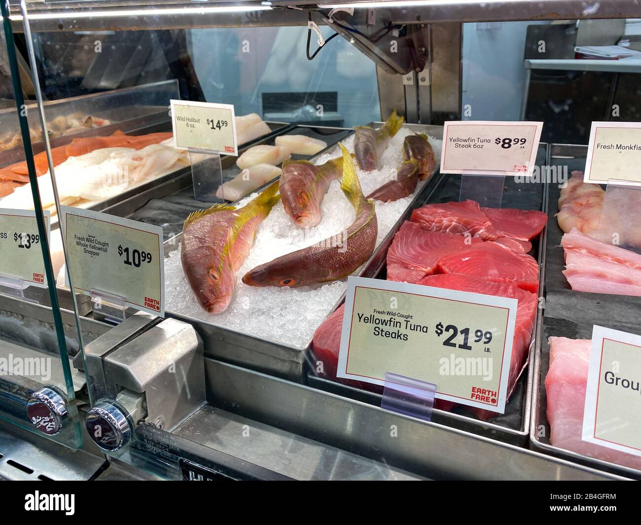 Display case refrigerator hi-res stock photography and images - Alamy