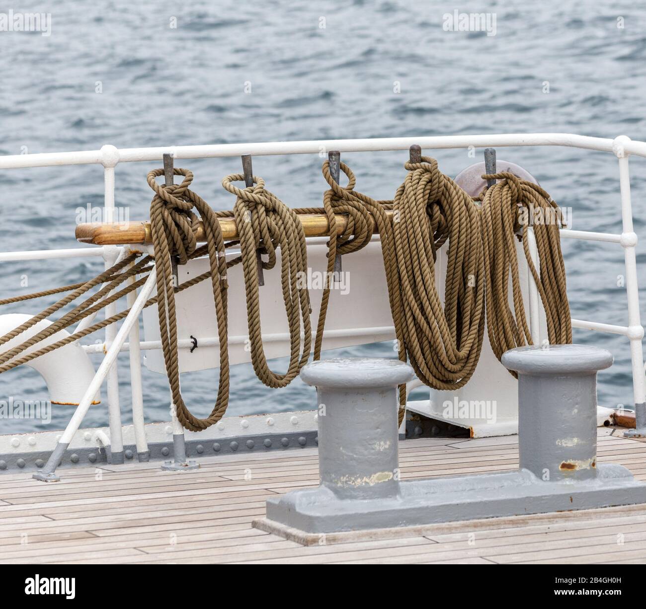 Furling ropes hi-res stock photography and images - Alamy