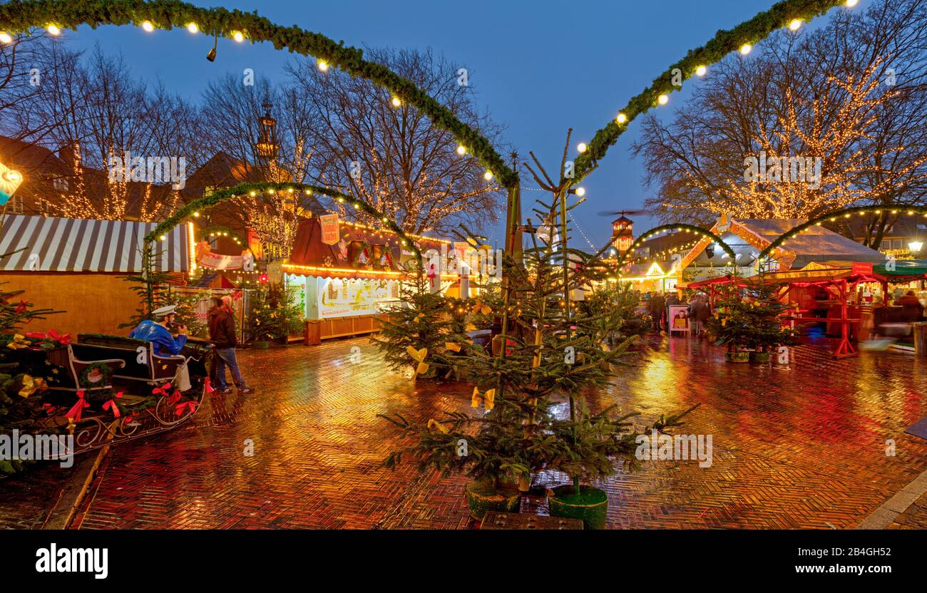 Emden christmas market hi-res stock photography and images - Alamy