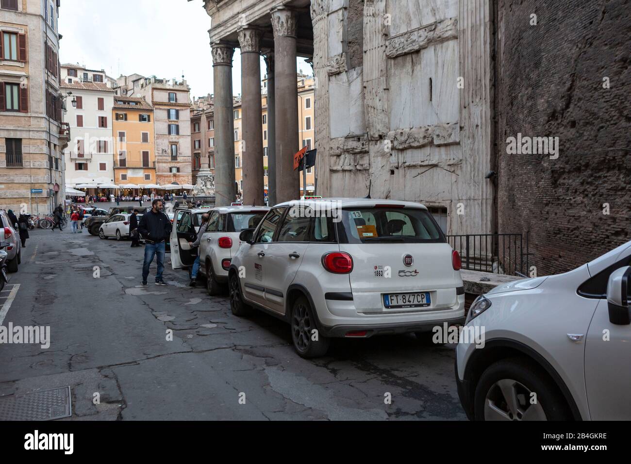 Pantheon road hi-res stock photography and images - Alamy