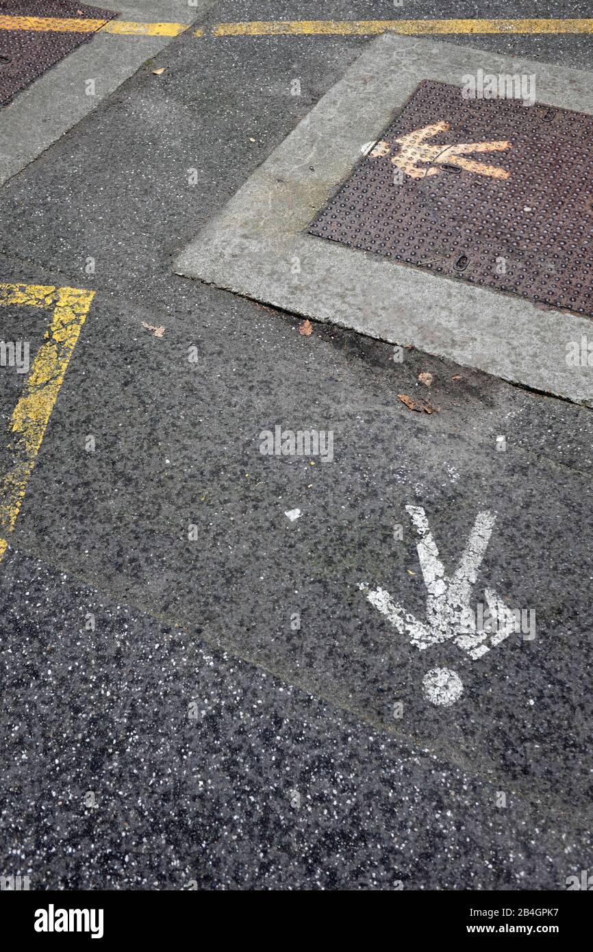 car park markings Stock Photo - Alamy