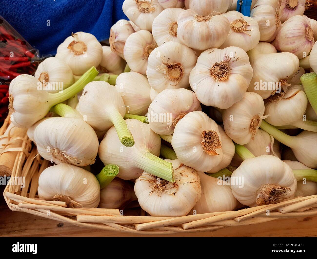 Garlic tuber hi-res stock photography and images - Alamy