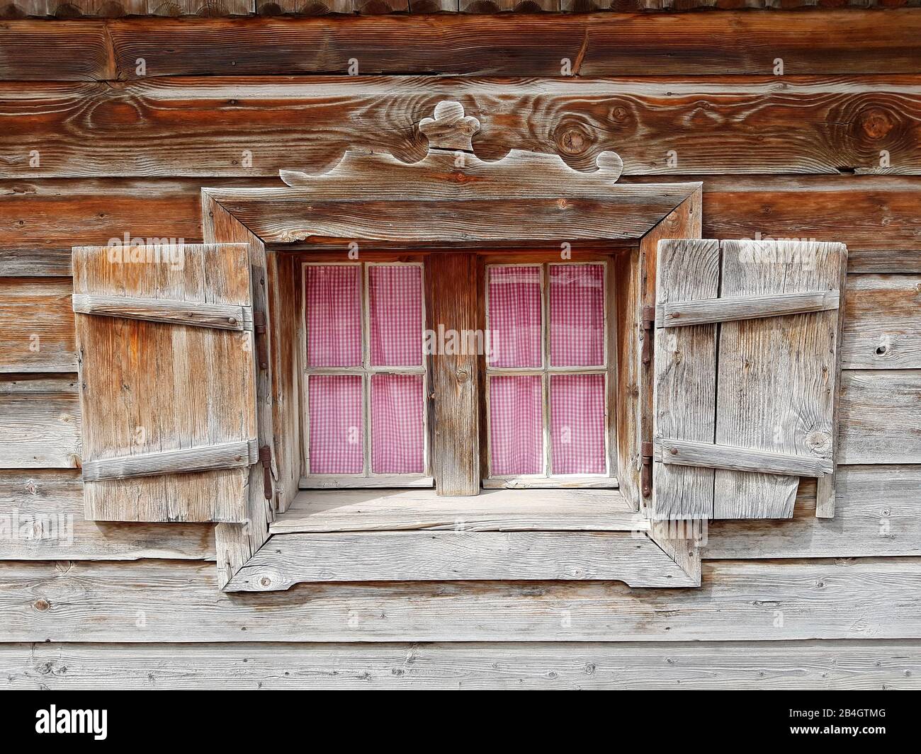 Window in the wooden house Stock Photo - Alamy