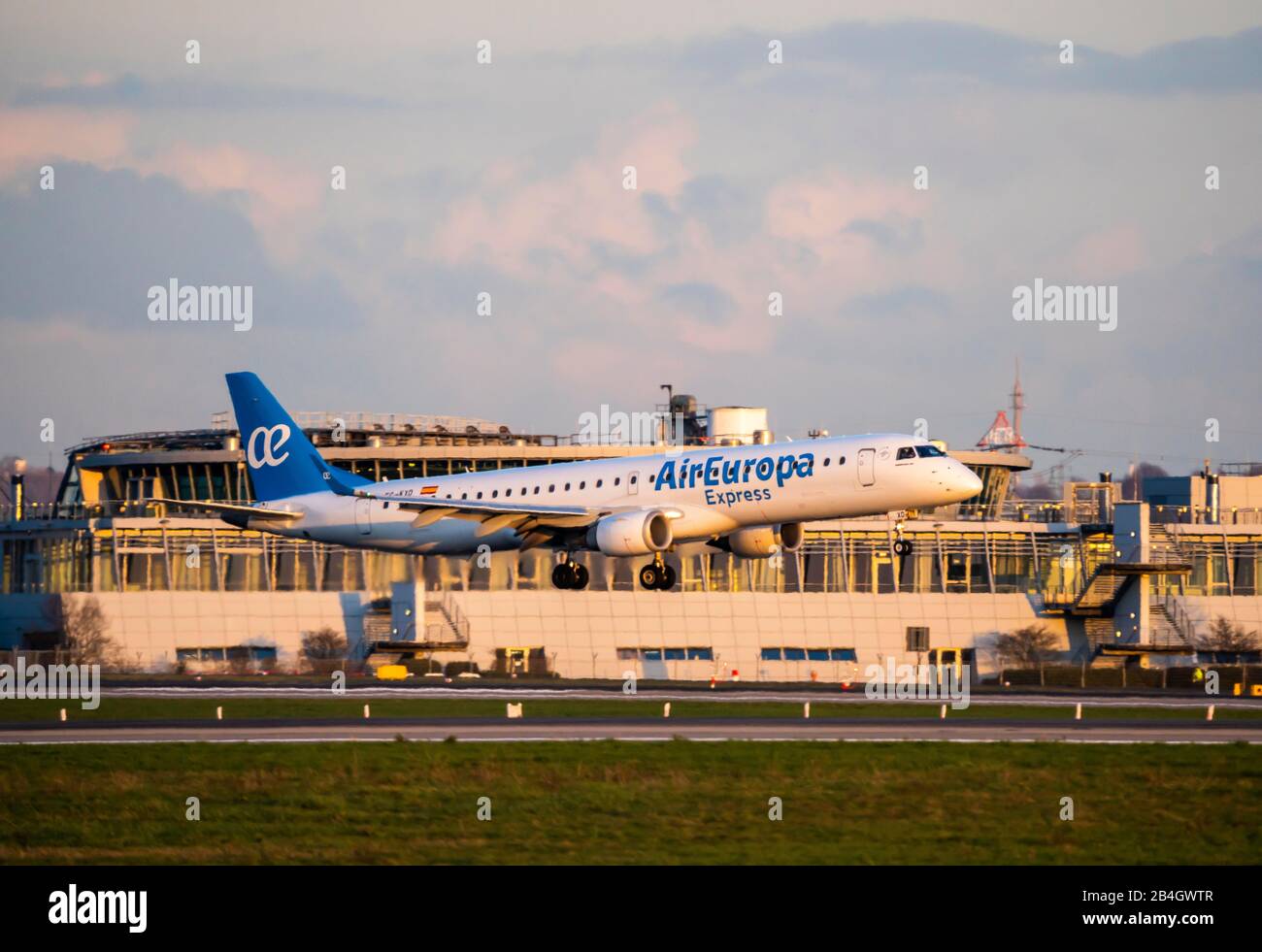 DŸsseldorf International Airport, DUS, aircraft on landing, AirEuropa ...