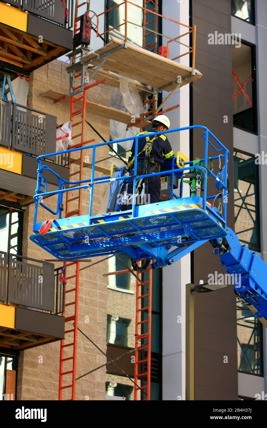 Cherry_picker hi-res stock photography and images - Alamy