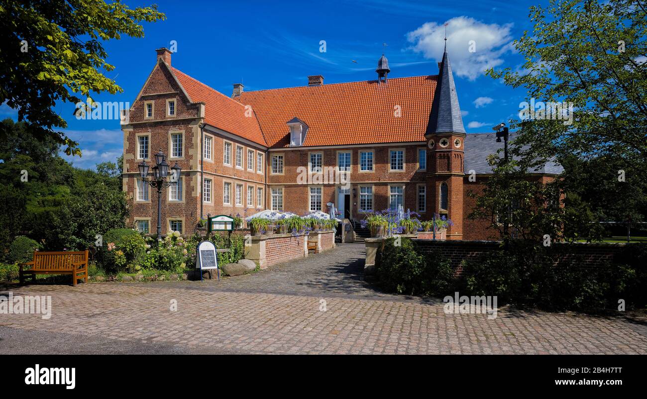 Castle hulshoff hi-res stock photography and images - Alamy