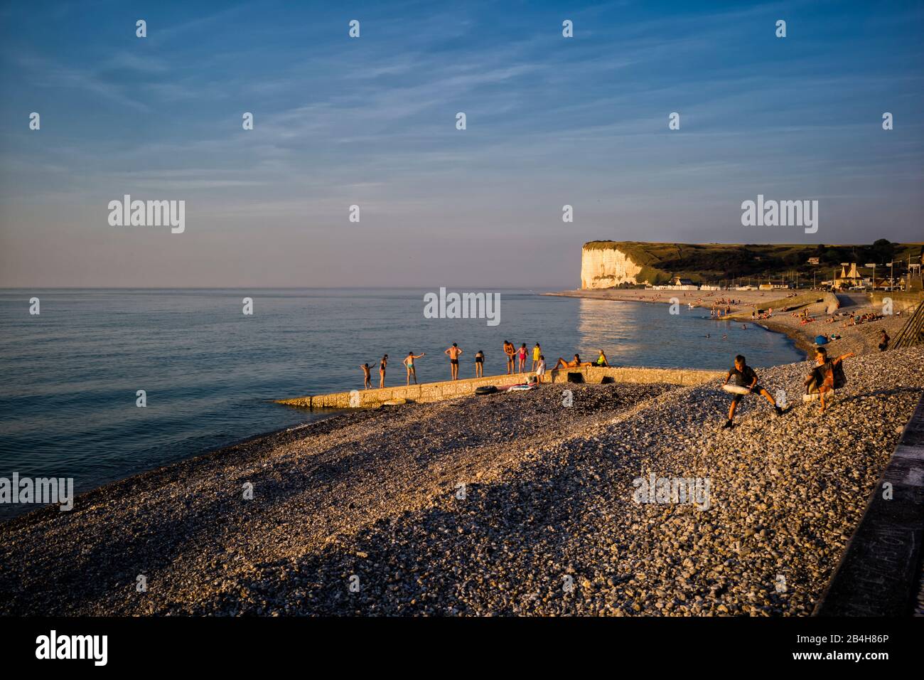 Evening mood in Veulettes-sur-Mer, Normandy Stock Photo - Alamy