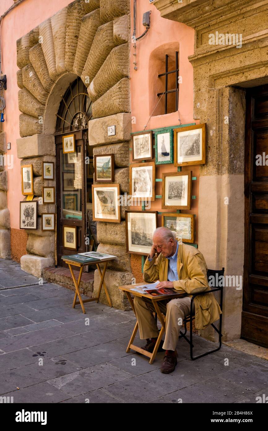 Sorano tuscany hi-res stock photography and images - Alamy