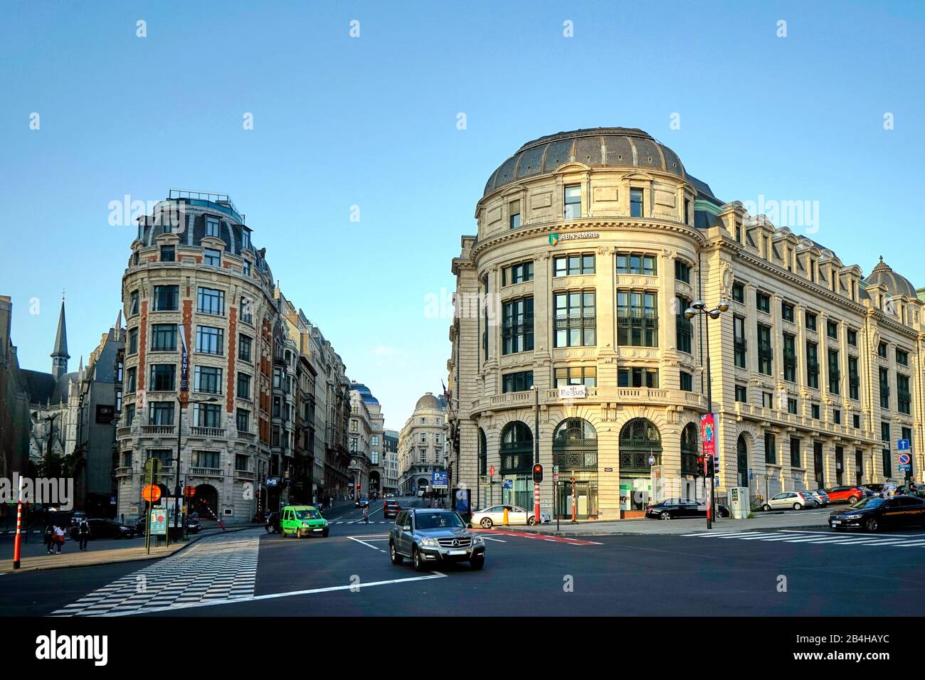 Societe generale banque hi-res stock photography and images - Alamy