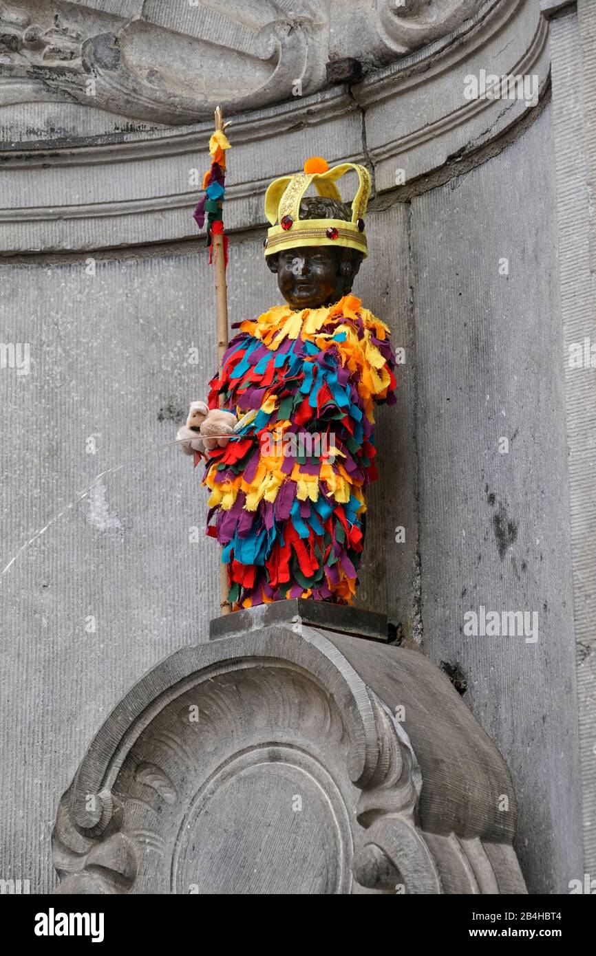 Europe, Belgium, Brussels, Manneken Pis, figure, colourful dressed ...