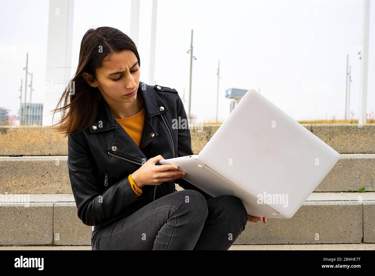 Computer breakdown hi-res stock photography and images - Alamy