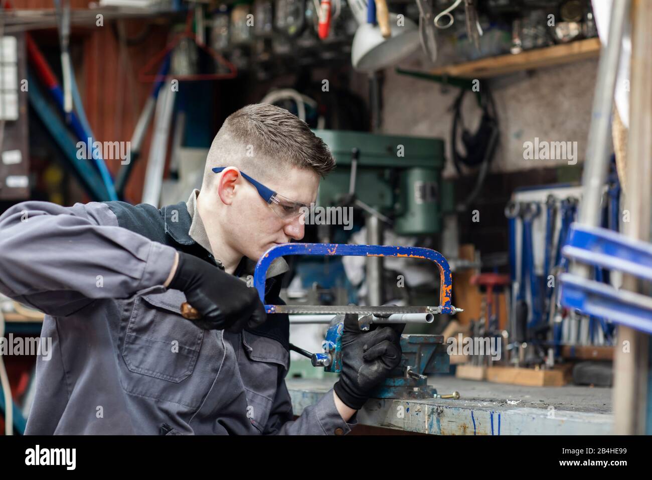 A plumber working hi-res stock photography and images - Alamy