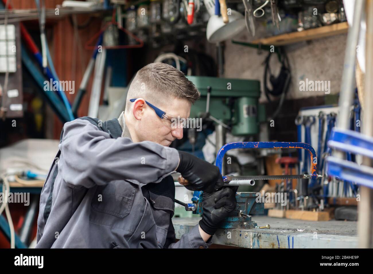 Plumber male hi-res stock photography and images - Alamy
